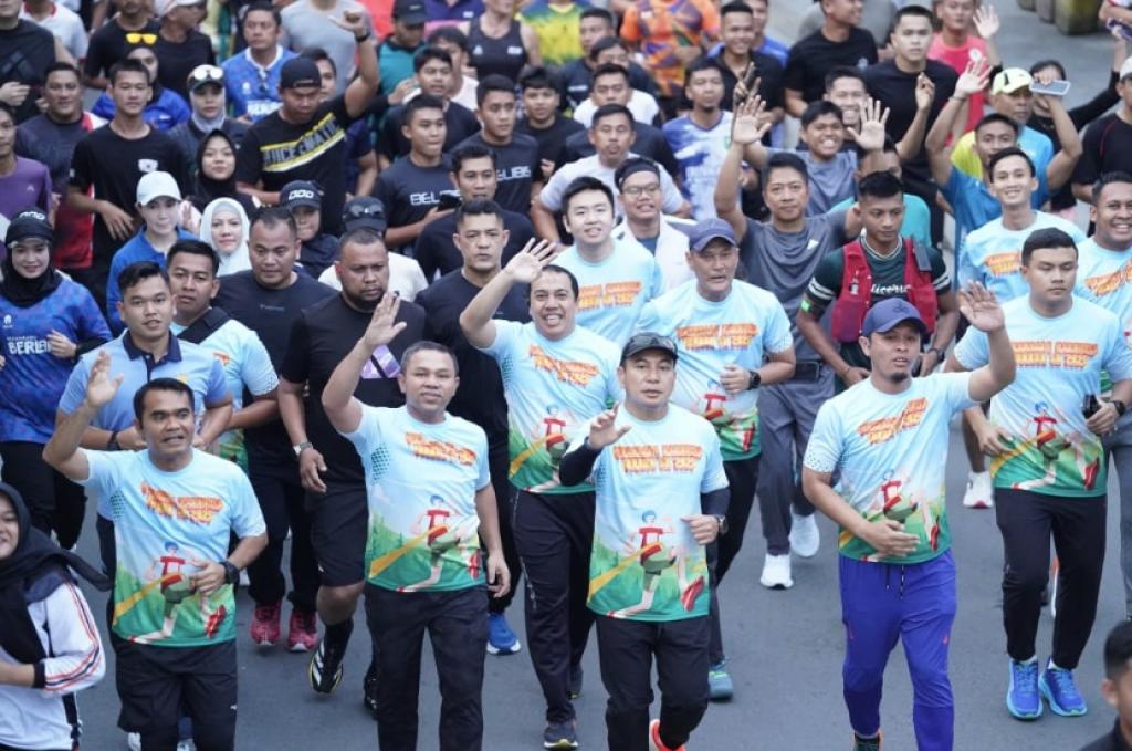 Puluhan Ribu Peserta Meriahkan Karhutla Fun Run 2025 Polda Riau: Lari ...